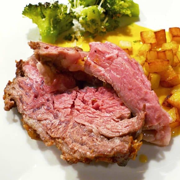 Hochrippe aus dem Grill - Hohe Rippe am Stück grillen - Perfekt!